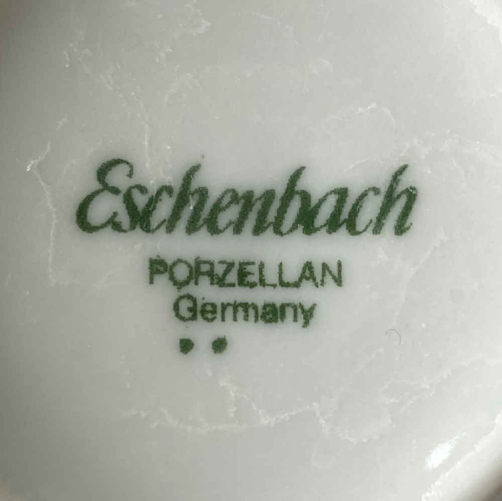Faire identifier des porcelaine marques signatures